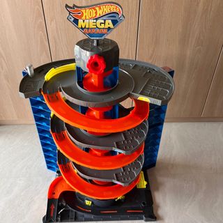 Hot Wheels Monster Trucks Arena Smashers Mega Wrex Playset, Hobbies ...