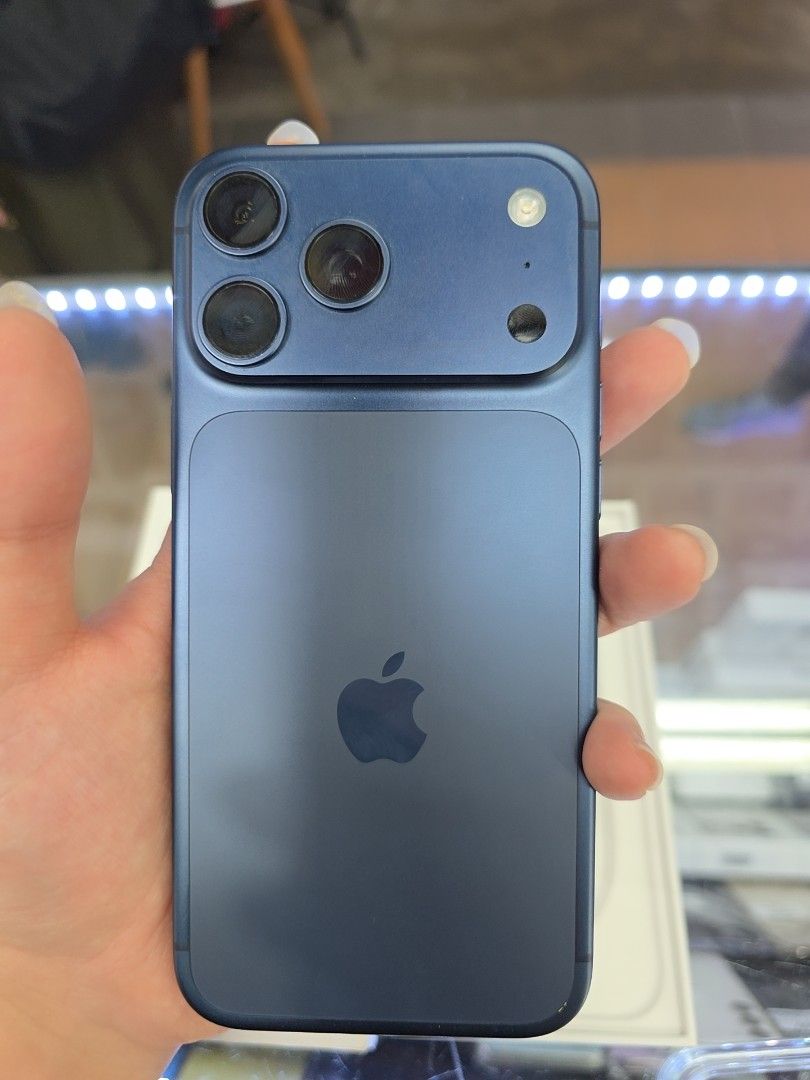 iPhone 17 Pro Max 256GB Deep Blue, Mobile Phones & Gadgets, Mobile ...