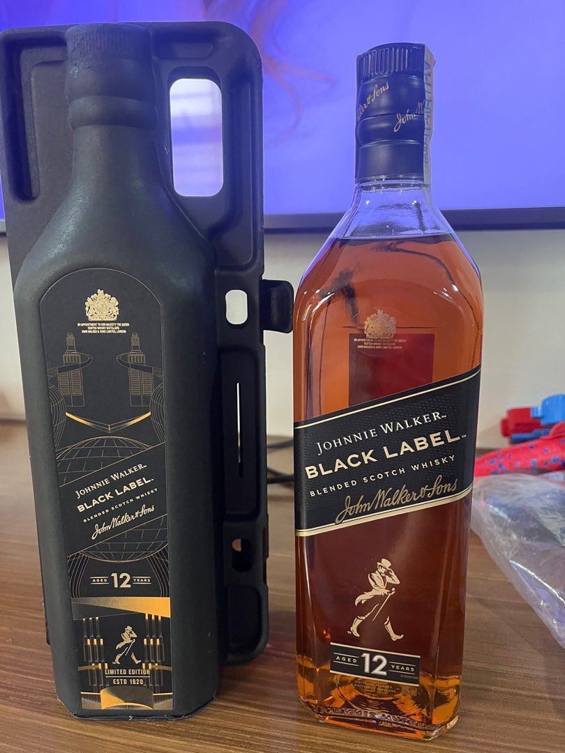 Johnnie Walker Black Label 12 Years Limited Edition, Food & Drinks ...