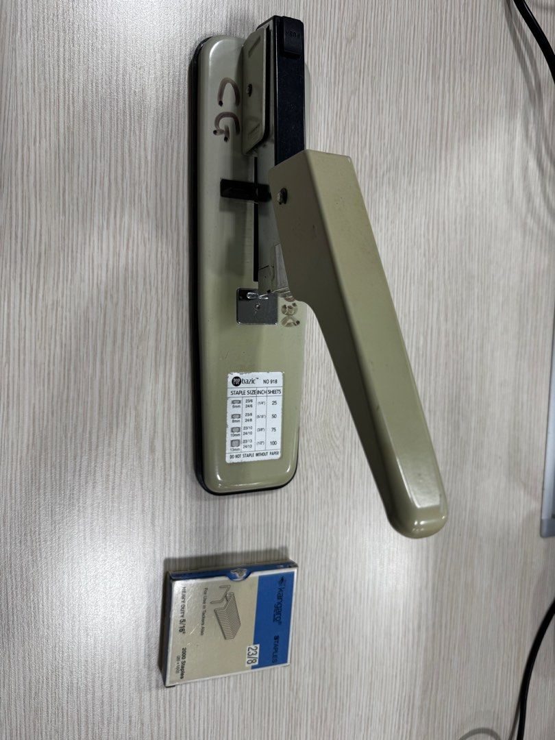 Kangaro Heavy Duty Stapler with Staples, Hobbies & Toys, Stationery ...