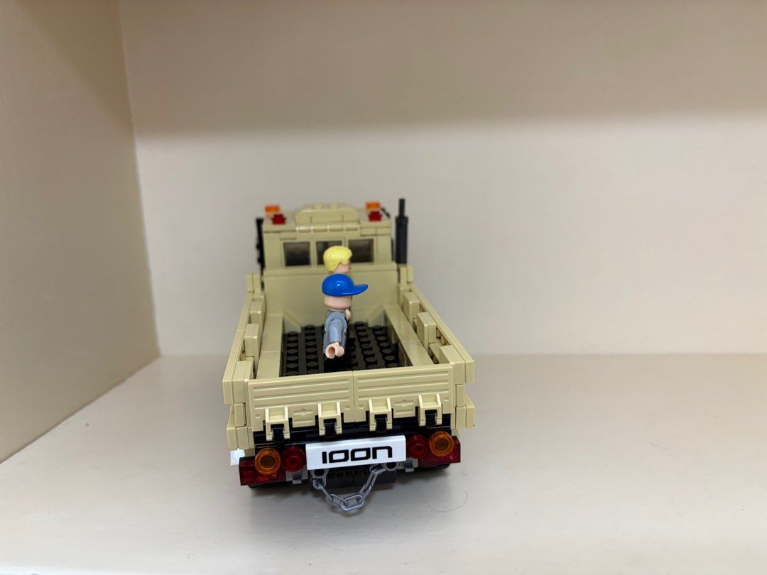 LEGO Style Military Truck with Minifigures, 興趣及遊戲, 玩具 & 遊戲類 - Carousell