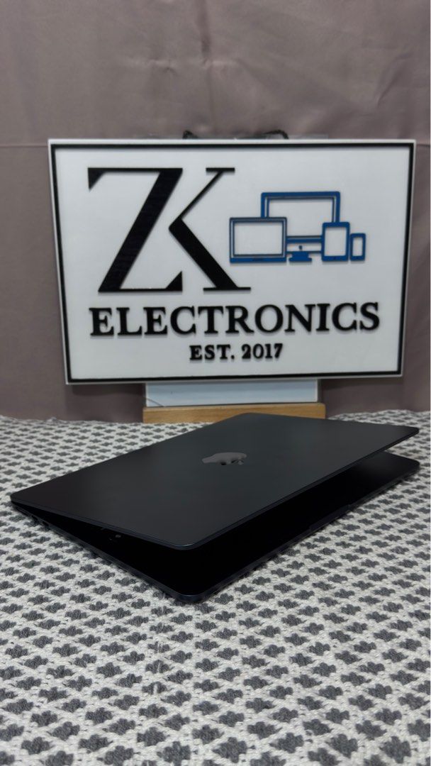 Macbook Air 13.6” M3 Chip 2024 Model 16gb Ram 256gb SSD wt Apple ...