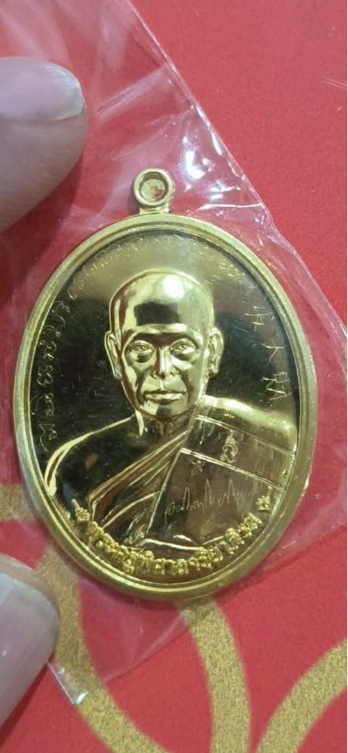 Maha Surasak 發大財 Amulet Set in Wooden Box, Hobbies & Toys, Religious ...