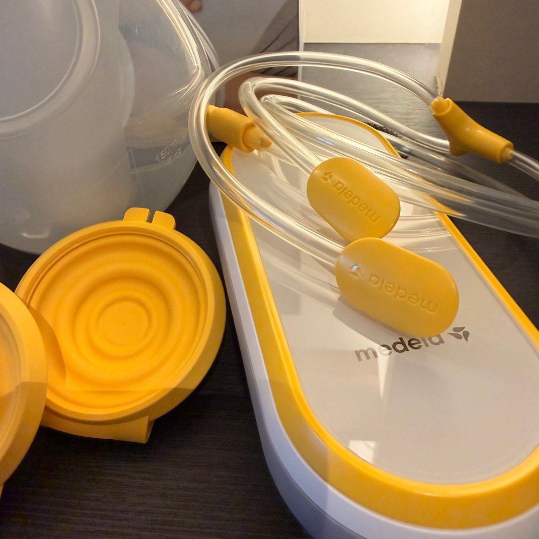 Medela Freestyle Double Electric Breast Pump, Babies & Kids, Nursing ...