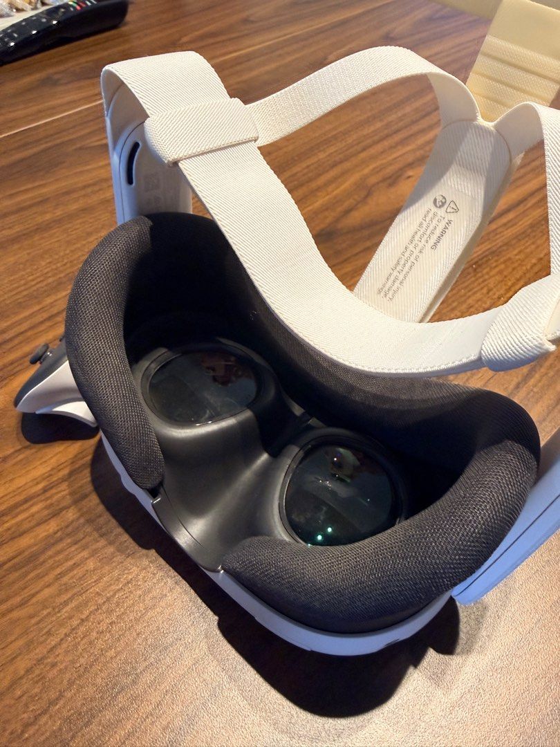 Meta Quest 3 VR Headset 512GB - Like New Condition, Video Gaming ...