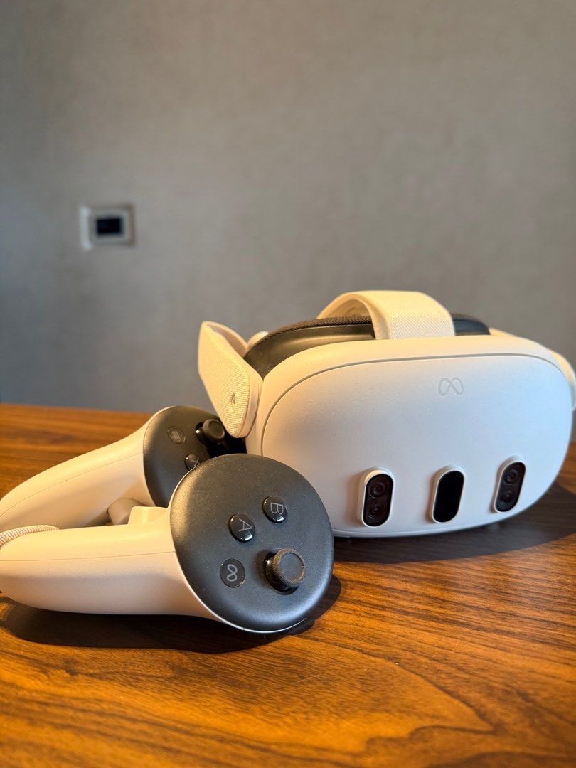 Meta Quest 3 VR Headset 512GB - Like New Condition, Video Gaming ...
