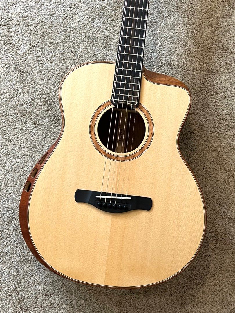 Mini1 Deluxe Pau Ferro, Hobbies & Toys, Musical Instruments on Carousell