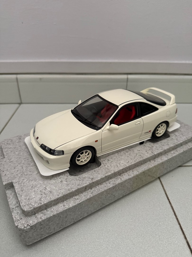 Motorhelix 1:18 DC2 integra type R, Hobbies & Toys, Toys & Games on ...