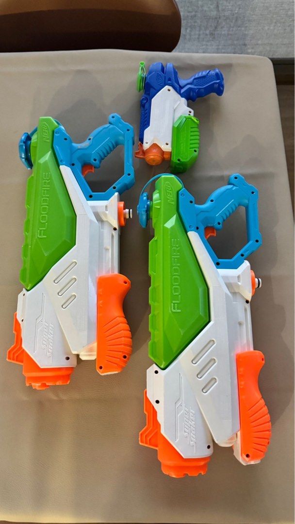 Nerf Super Soaker Floodfire Water Guns, Hobbies & Toys, Toys & Games on ...