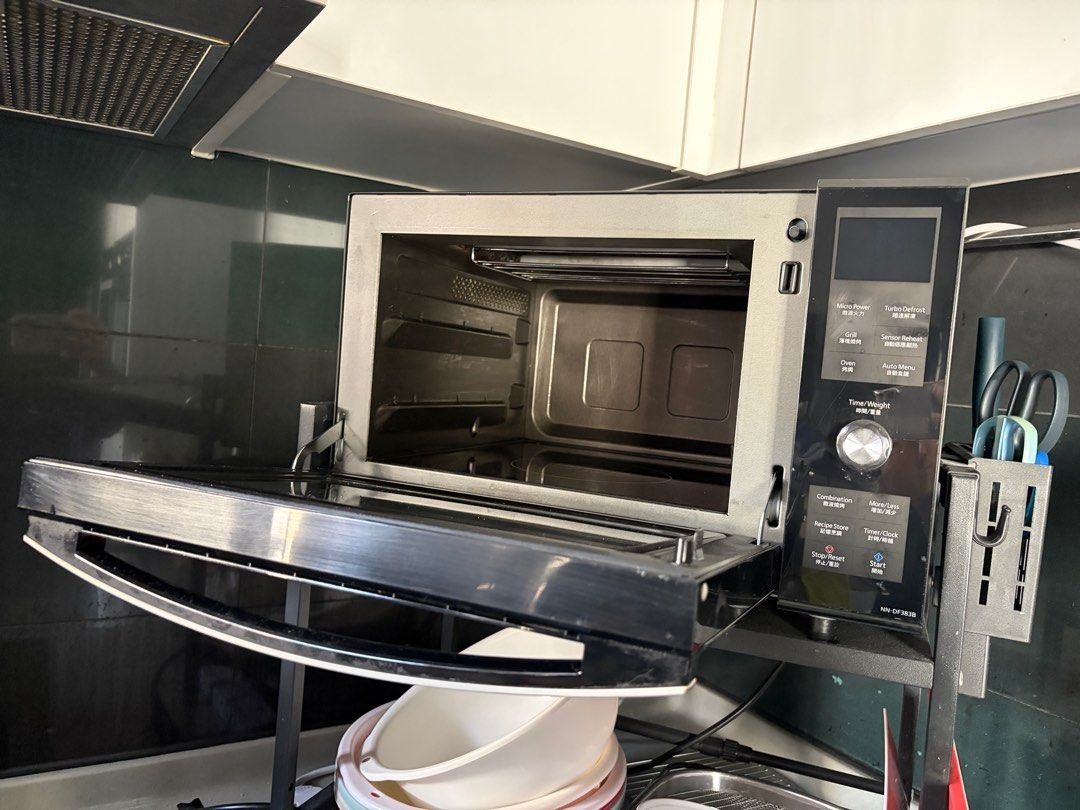 Panasonic NN-DF383B 23L Microwave Oven 微波焗爐, 家庭電器, 廚房電器, 焗爐及多士爐 - Carousell
