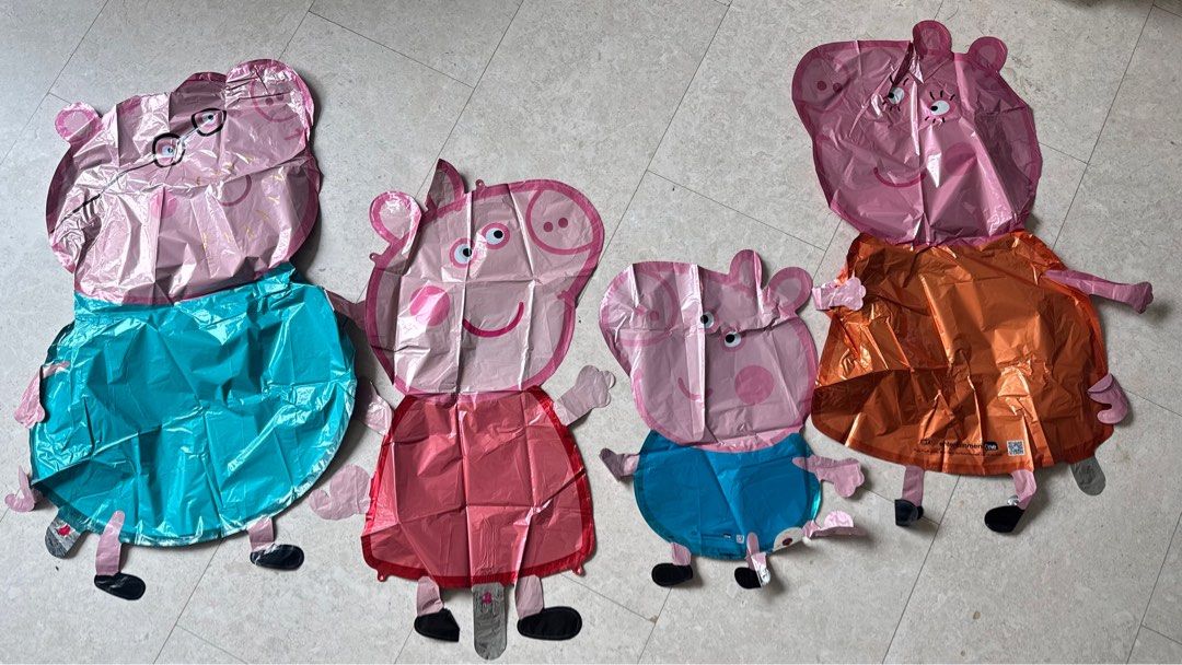Peppa Pig Family Balloon Set with Pump, Hobbies & Toys, Occasions ...
