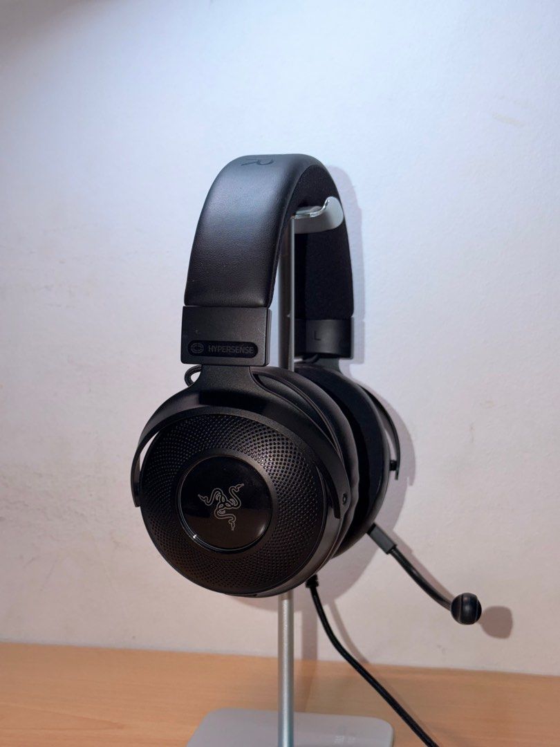 Razer BlackShark V3 Hypersense Gaming Headset, Audio, Headphones ...