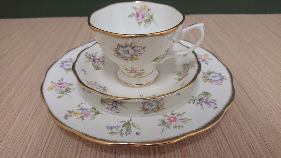 ROYAL ALBERT Bone China, 100 Years 1920's 'Spring Meadow' Tea Trio Set ...