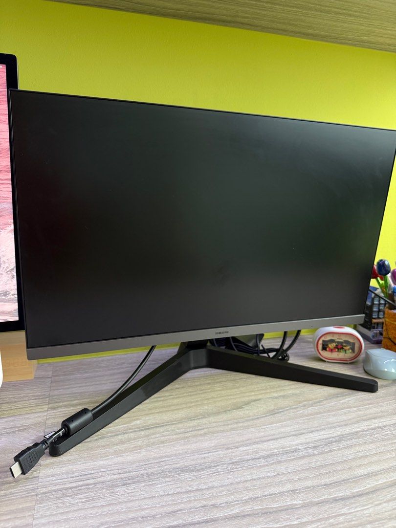 Samsung 24" Essential Monitor S3 S30GD FHD (Black) / LS24D300GAEXXS ...