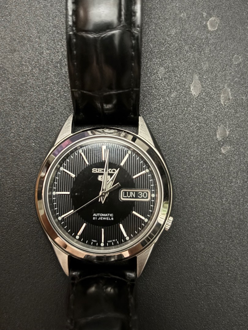 Seiko 5 dress Watch with Black Dial, Men's Fashion, Watches ...