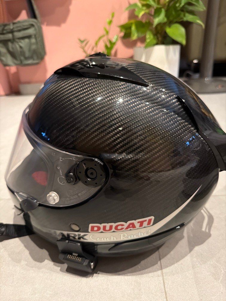 Shark Race R pro Carbon, Motorcycles, Motorcycle Accessories on Carousell