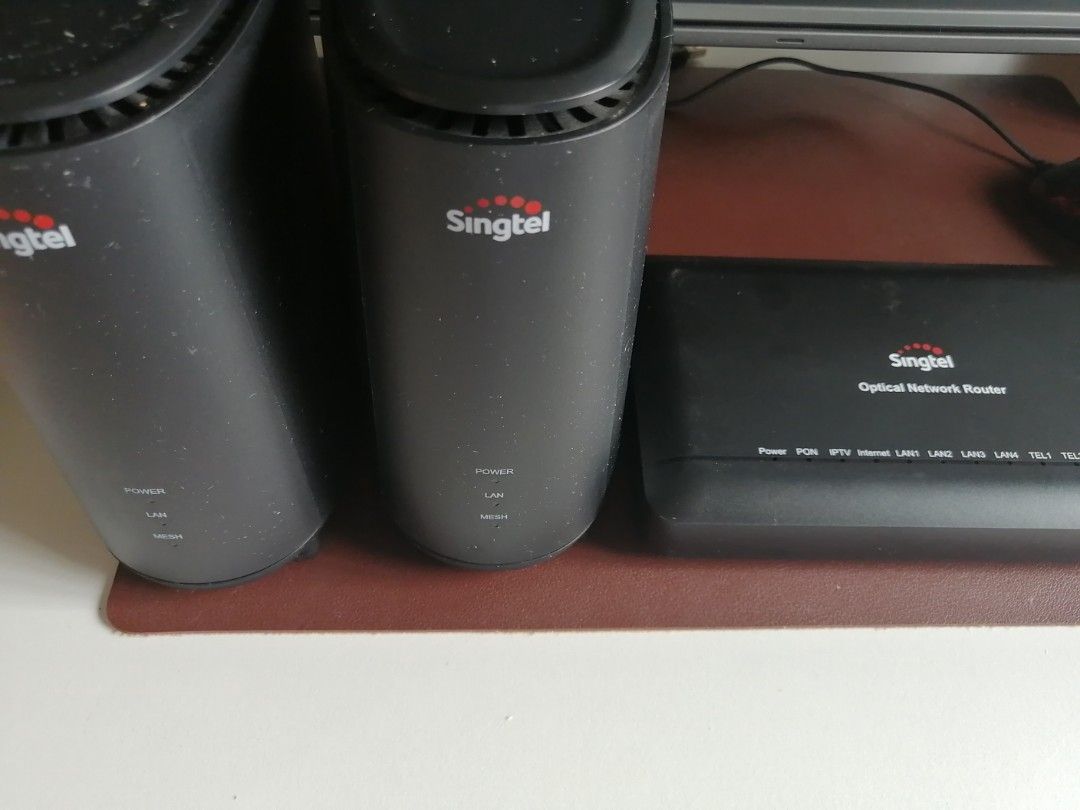 Singtel Optical Network Router Set, Computers & Tech, Parts ...