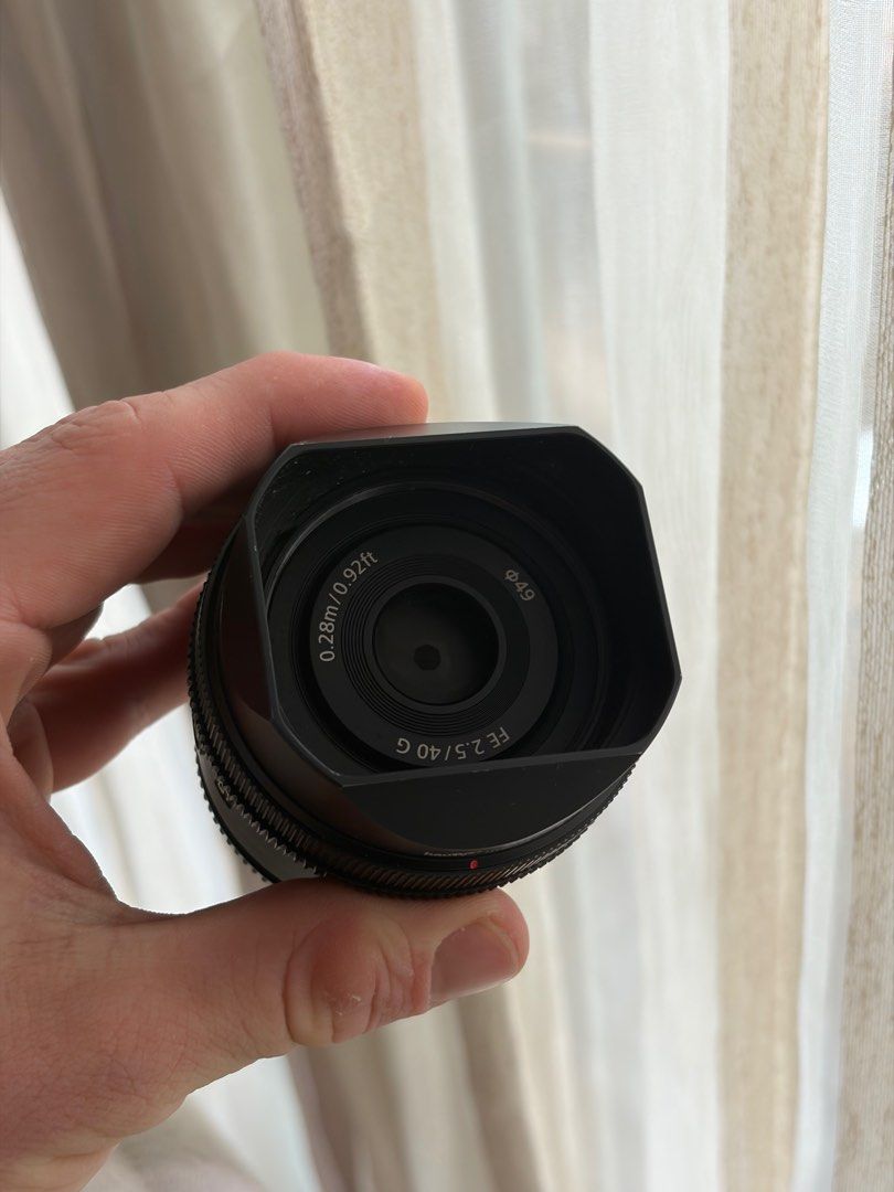 Sony FE 2.5/40 G Lens, Photography, Lens & Kits on Carousell