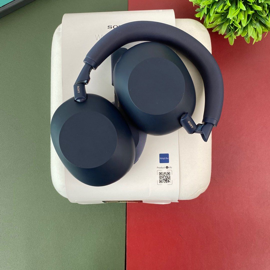 Sony WH-1000XM6 Dark Blue, Audio, Headphones & Headsets on Carousell