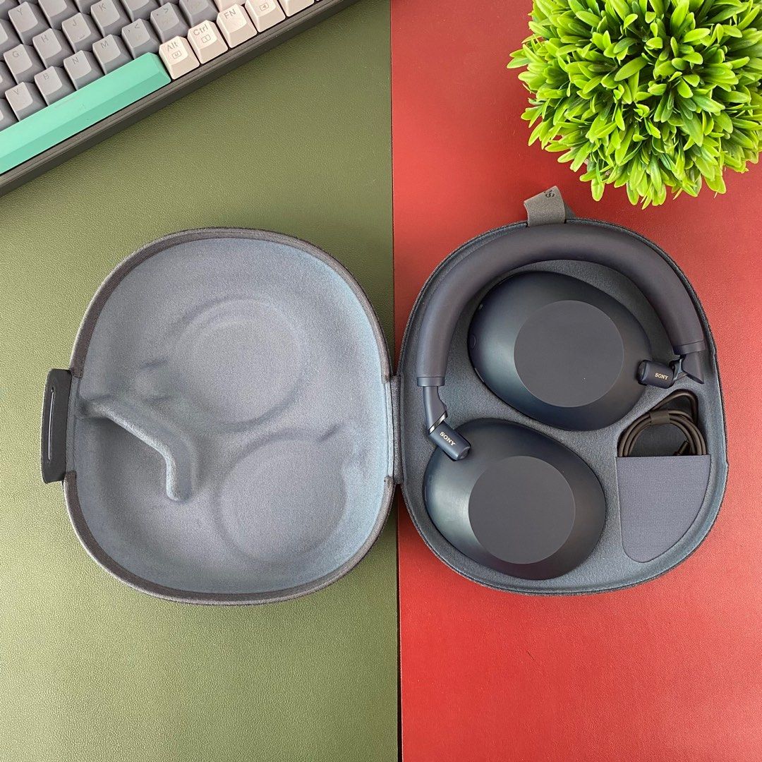 Sony WH-1000XM6 Dark Blue, Audio, Headphones & Headsets on Carousell