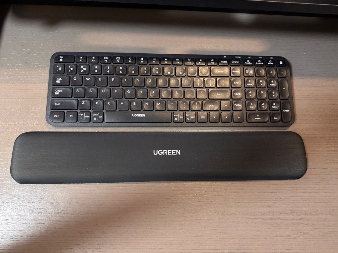 UGREEN Wireless Keyboard with Wrist Rest, Computers & Tech, Parts ...