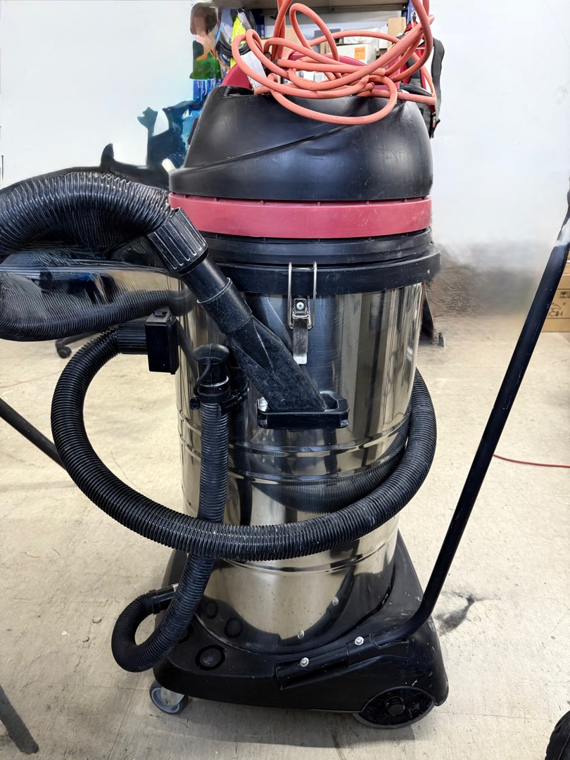 Viper Wet & Dry Vacuum Cleaner LSU395-UK, TV & Home Appliances, Vacuum ...