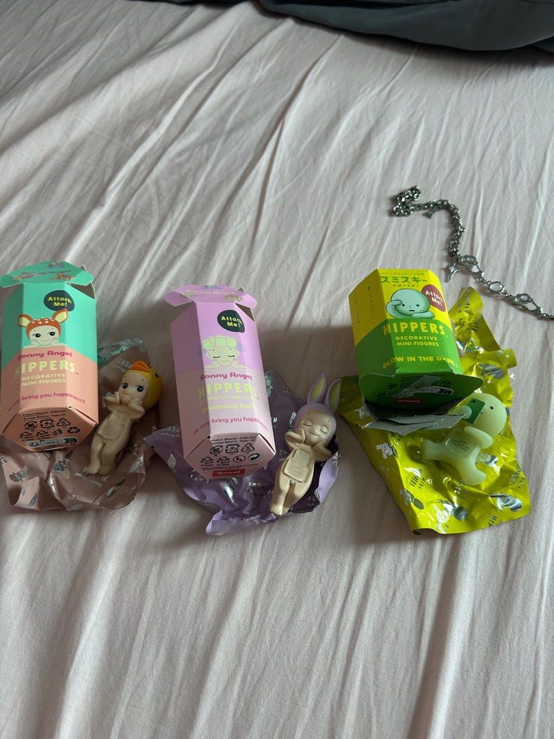 WTS AUTHENTIC assorted sonny angel hippers smiski hippers, Everything ...