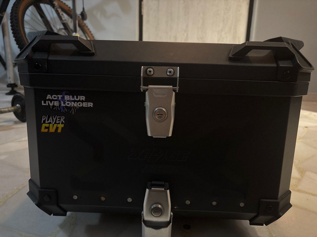 Zedge 65litre box w base plate, Motorcycles, Motorcycle Accessories on ...