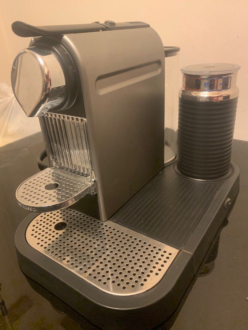 120V美式供電 Nespresso C120 咖啡機, 家庭電器, 廚房電器, 咖啡機及咖啡壺 - Carousell