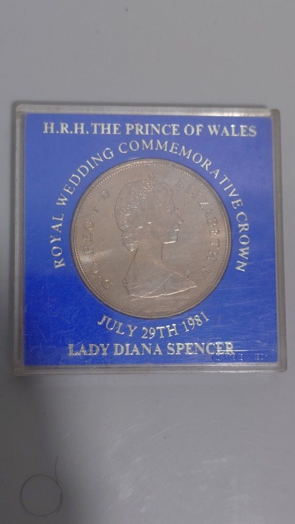 1981 standard chartered bank Royal Wedding Commemorative Crown Lady ...