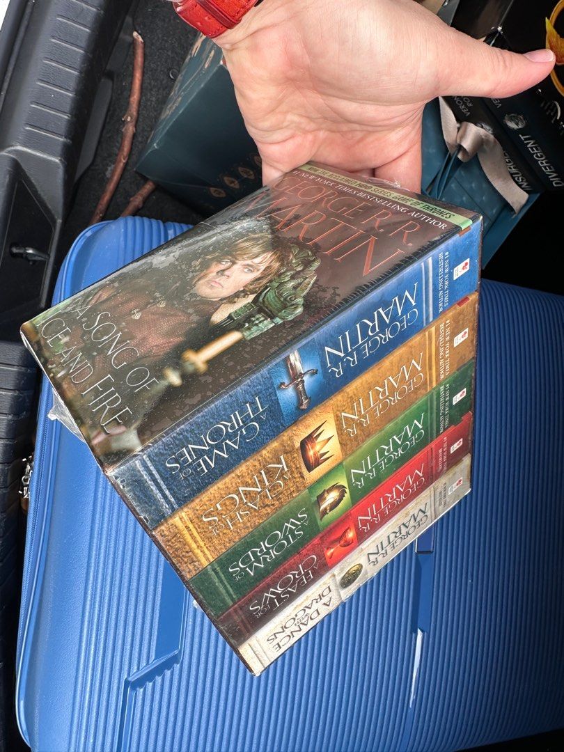 A Song of Ice and Fire Book Set by George R.R. Martin, Hobbies & Toys ...