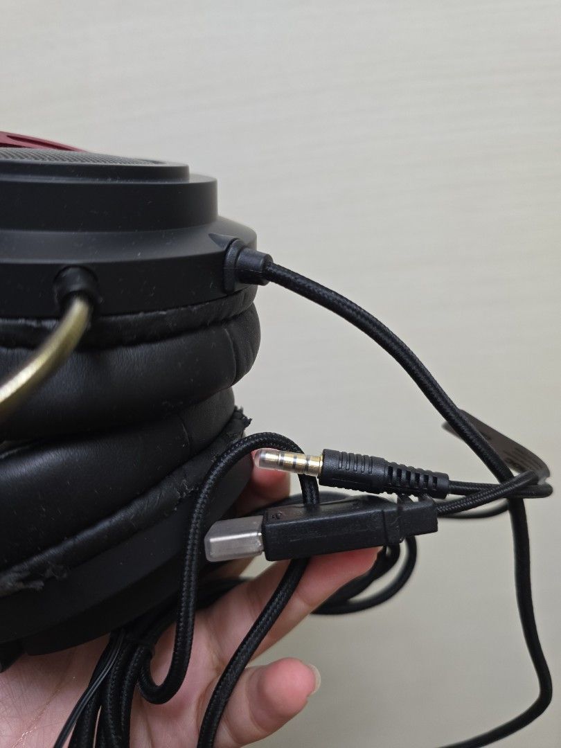 AOC gaming headset, Audio, Headphones & Headsets on Carousell