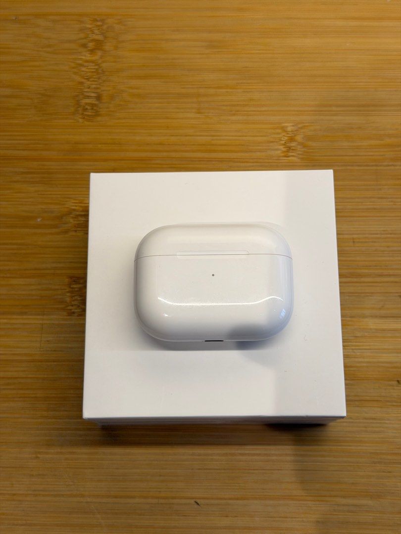 Apple AirPods Pro 1, Audio, Earphones on Carousell