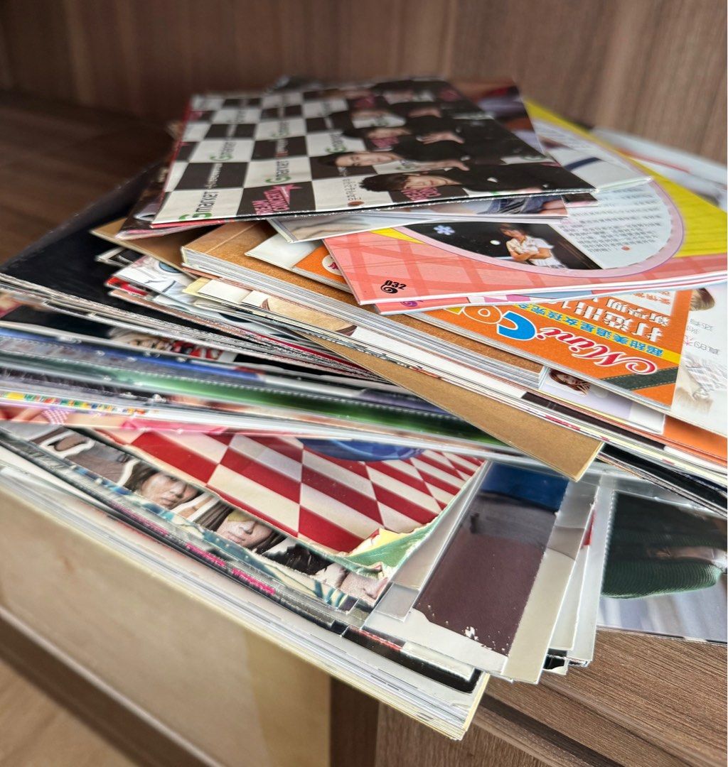 Assorted Poster, Hobbies & Toys, Memorabilia & Collectibles, K-Wave on ...