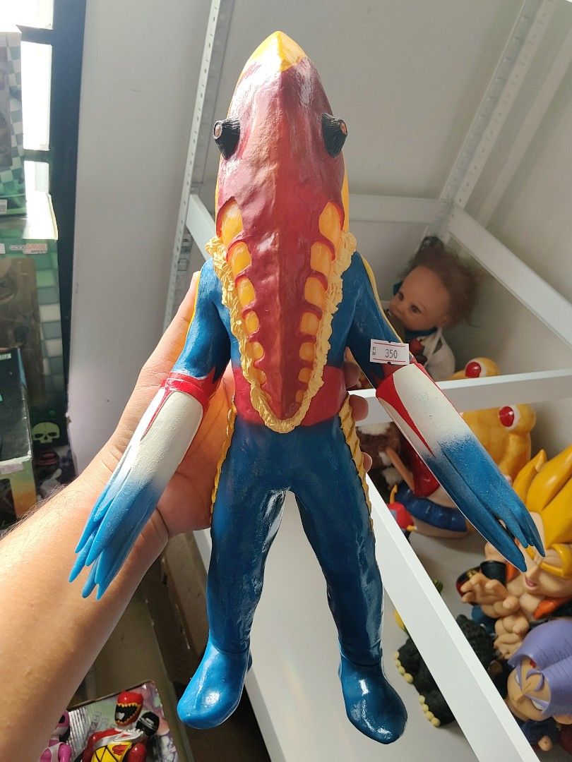 Bandai Ultraman Ultra Monster Series figure of Alien Metron, Hobbies ...