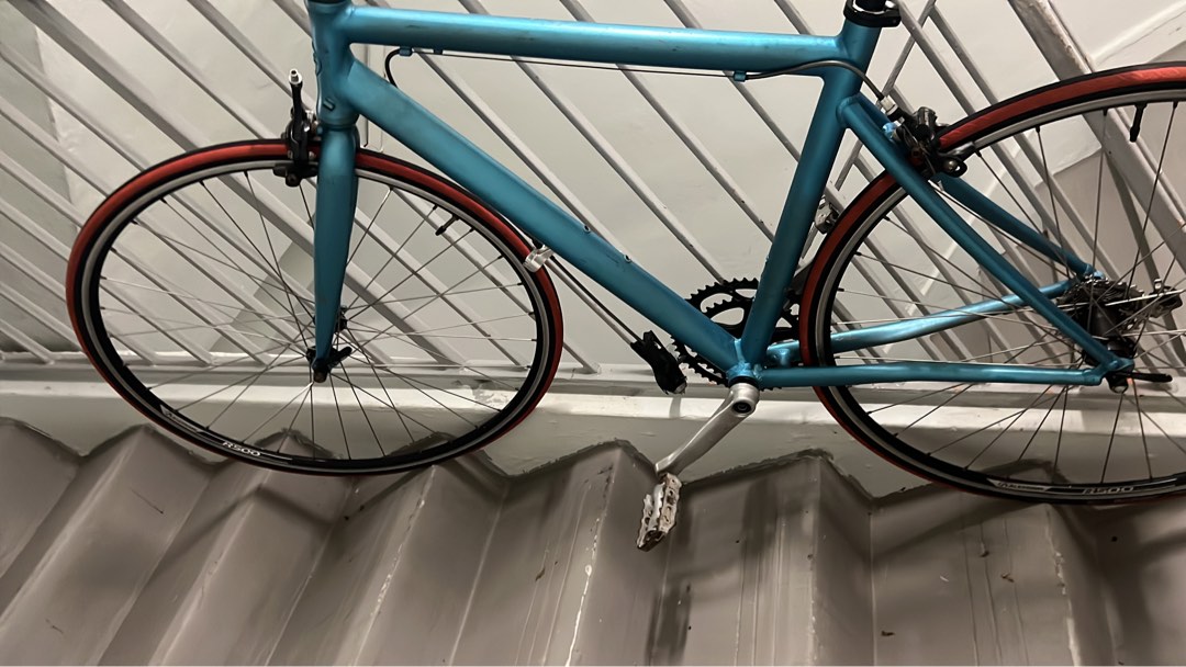 Blue road bike selling cheap cause missing a lot of parts FD 250 ...