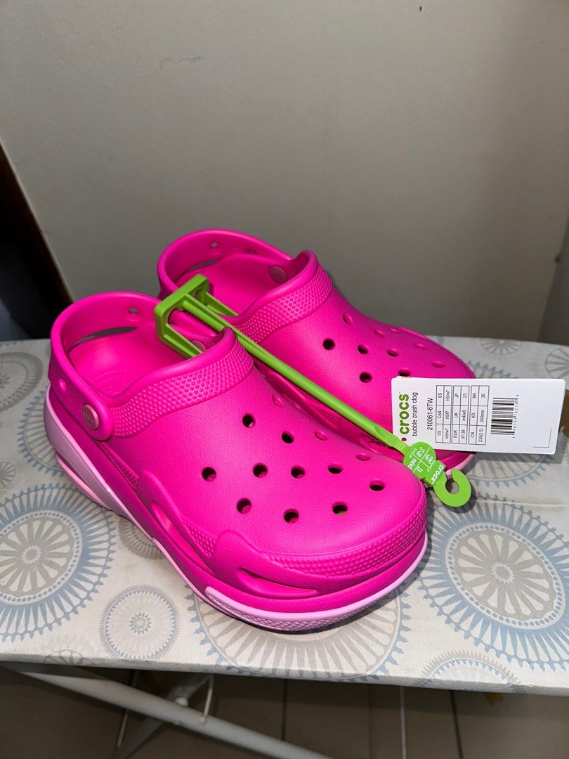 Crocs Bubble Crush Clog - Pink, Women's Fashion, Footwear, Sandals on ...