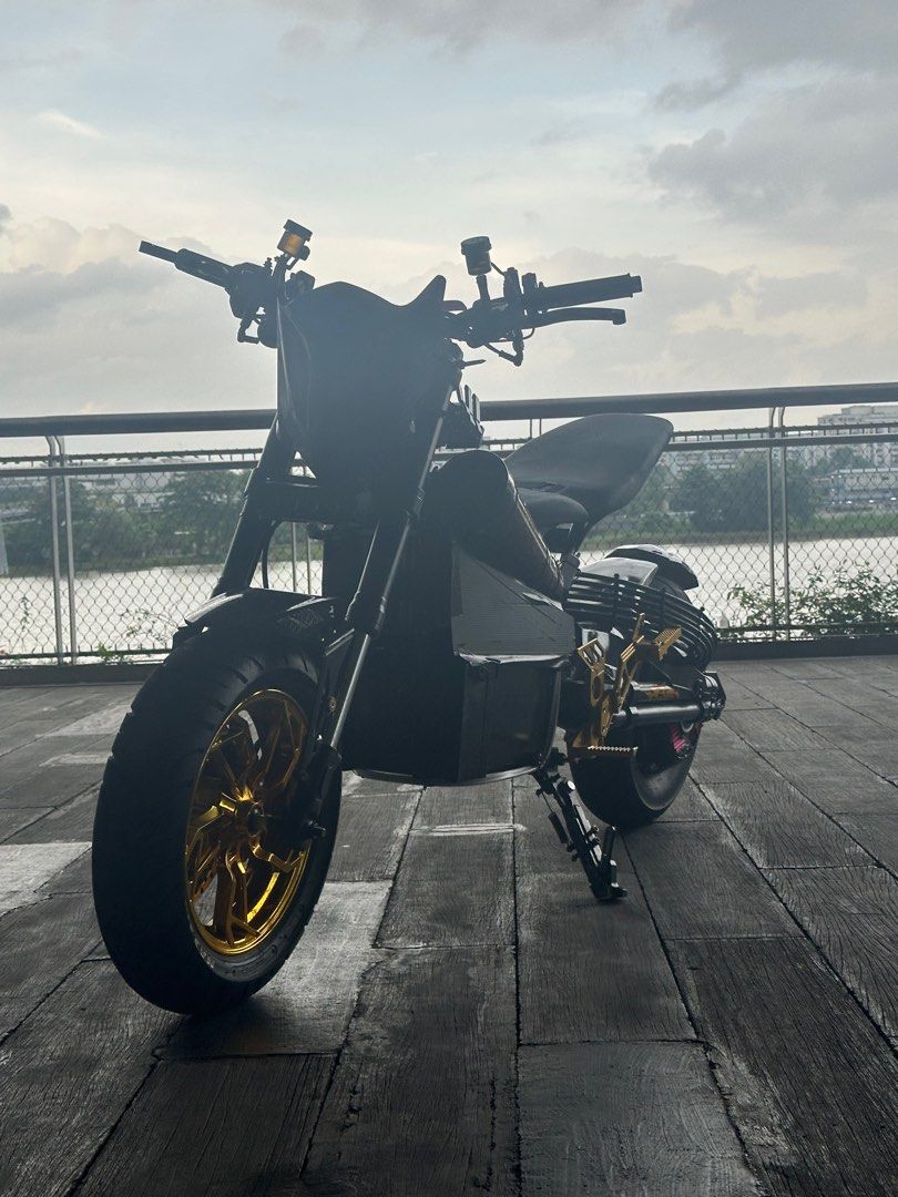 m3 ebike - Black and Gold, Sports Equipment, PMDs, E-Scooters & E-Bikes ...