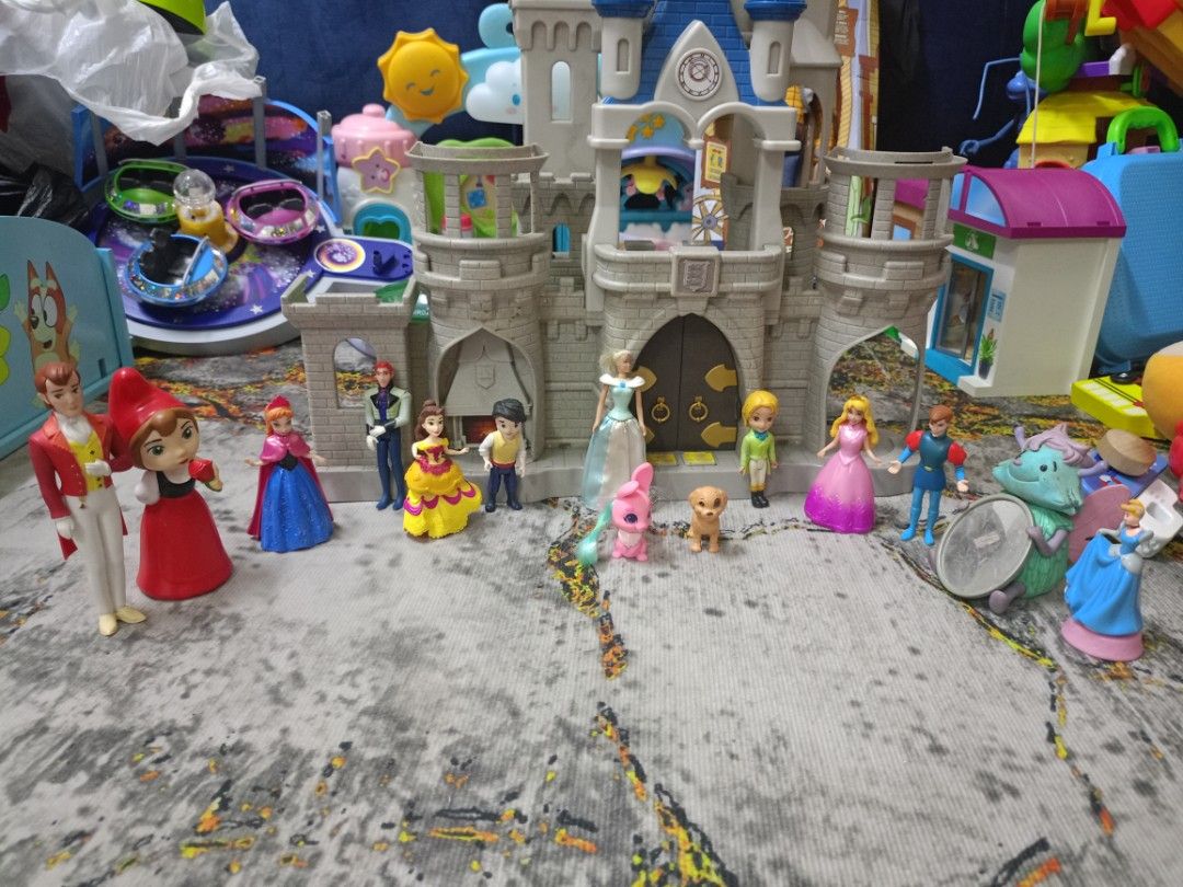 Disney Princess Castle Playset with Figures, Hobbies & Toys, Toys ...