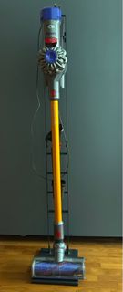 Dyson V8 Cordless Vacuum Cleaner - Complete Set, TV & Home Appliances ...