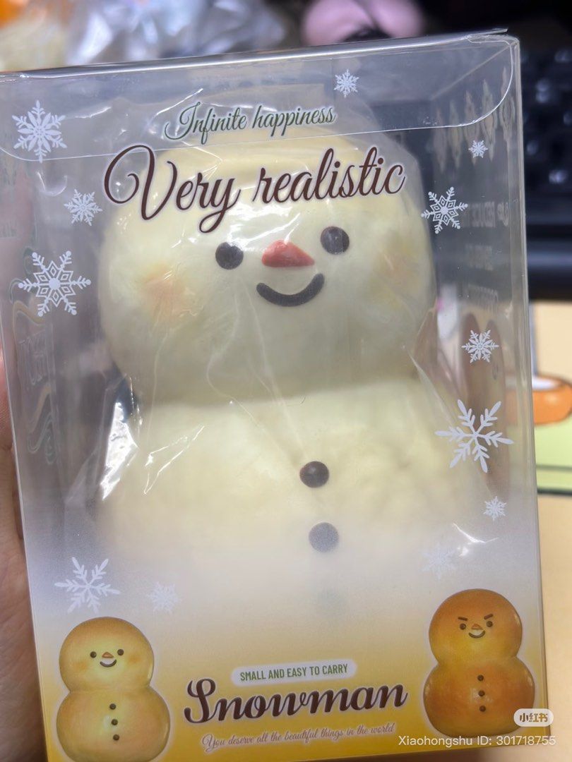 (FREE DELIVERY) lisa non repro white snowman squishy, Hobbies & Toys ...