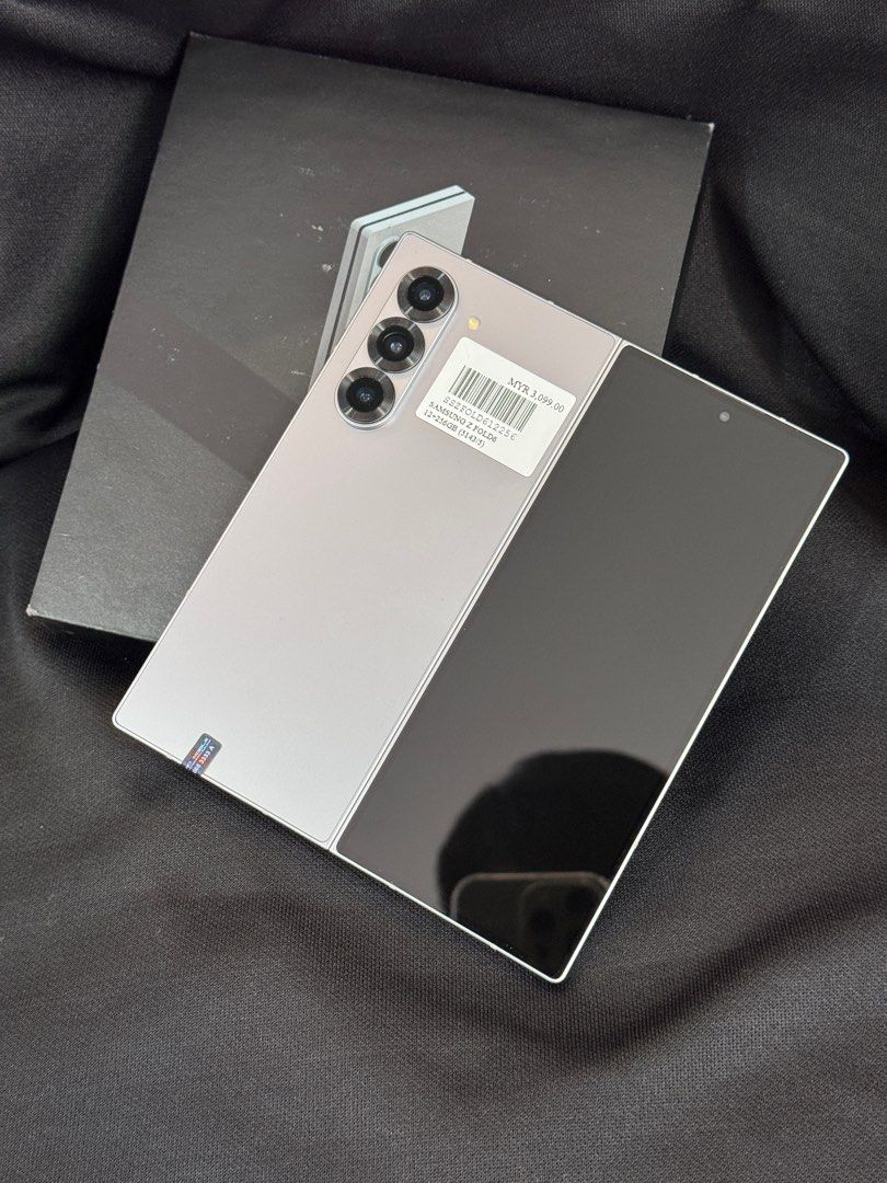 Galaxy Z Fold 6 Silver Shadow 256GB, Mobile Phones & Gadgets, Mobile ...