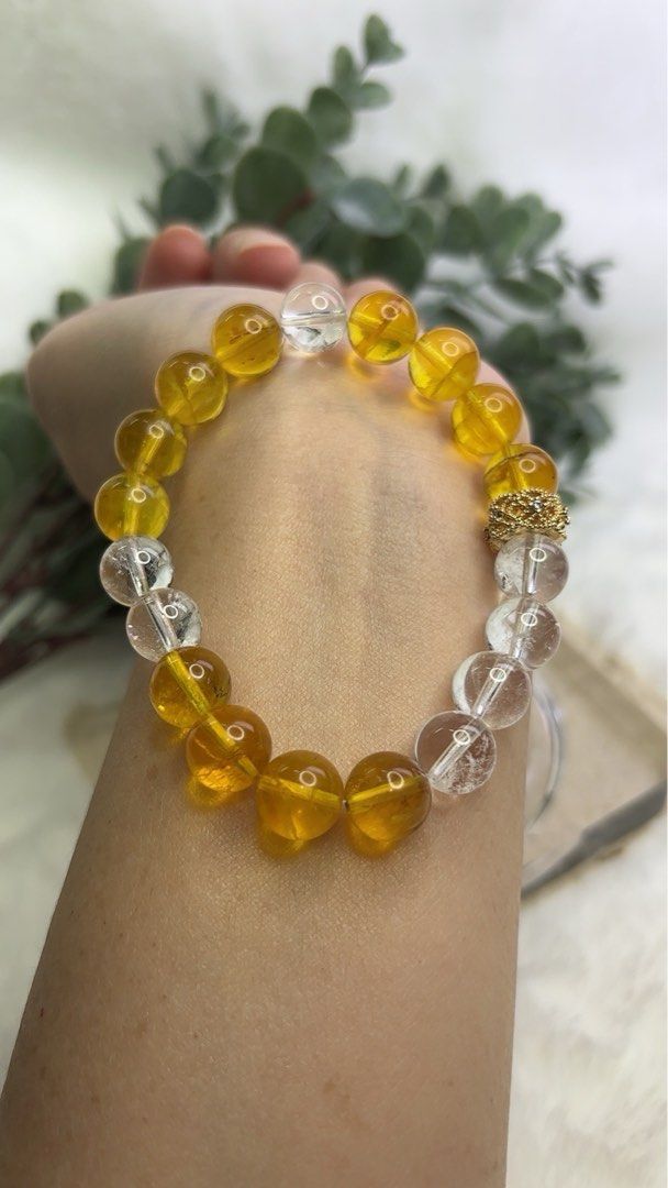 golden yellow Flourite x clear quartz ｜💛🤍 黄金莹石 X 白水晶, Women's Fashion ...
