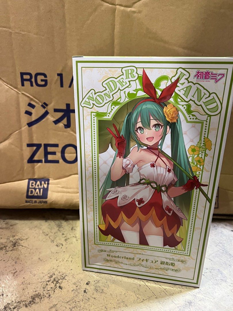 Hatsune Miku Wonderland Figure, Hobbies & Toys, Toys & Games on Carousell