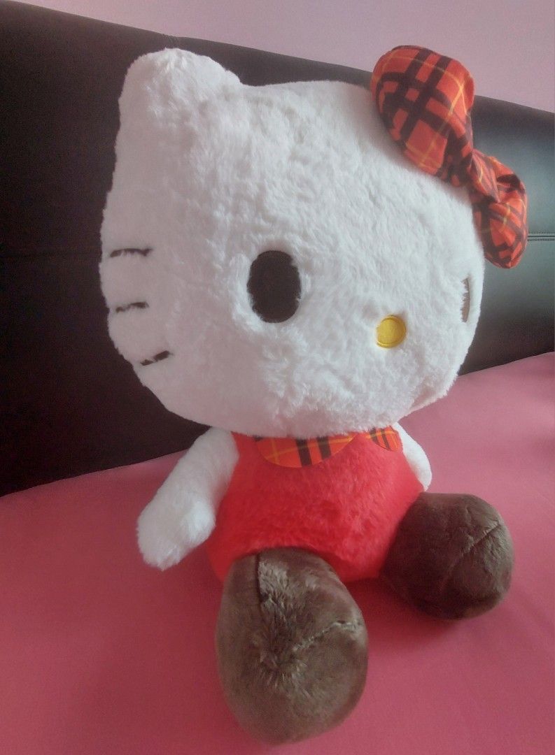 Hello Kitty Check x Check Ribbon Plush – Japan Exclusive!, Hobbies ...