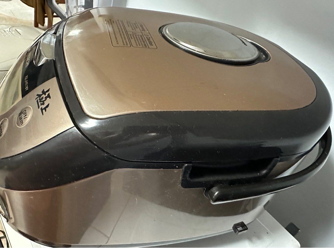 Hitachi IH Rice Cooker RZ-JHE18Y, TV & Home Appliances, Kitchen ...