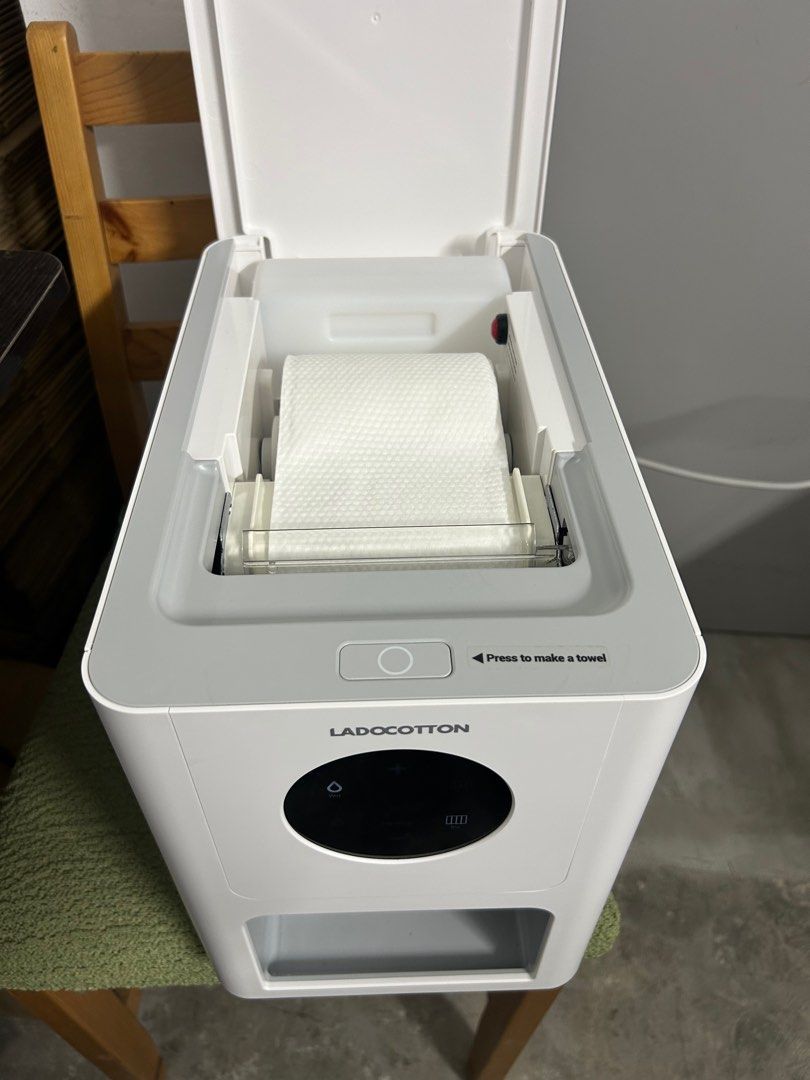 Hot tower machine, Beauty & Personal Care, Bath & Body, Bath on Carousell