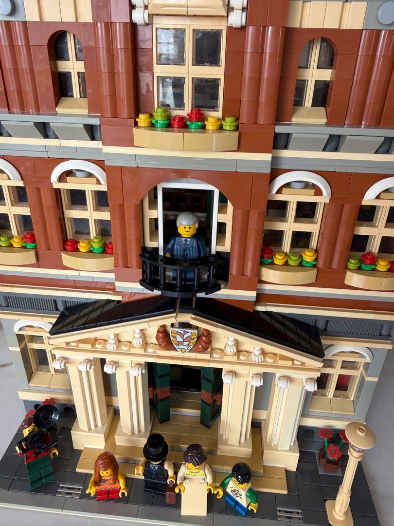 LEGO Creator Expert Town Hall 10224, Hobbies & Toys, Toys & Games on ...