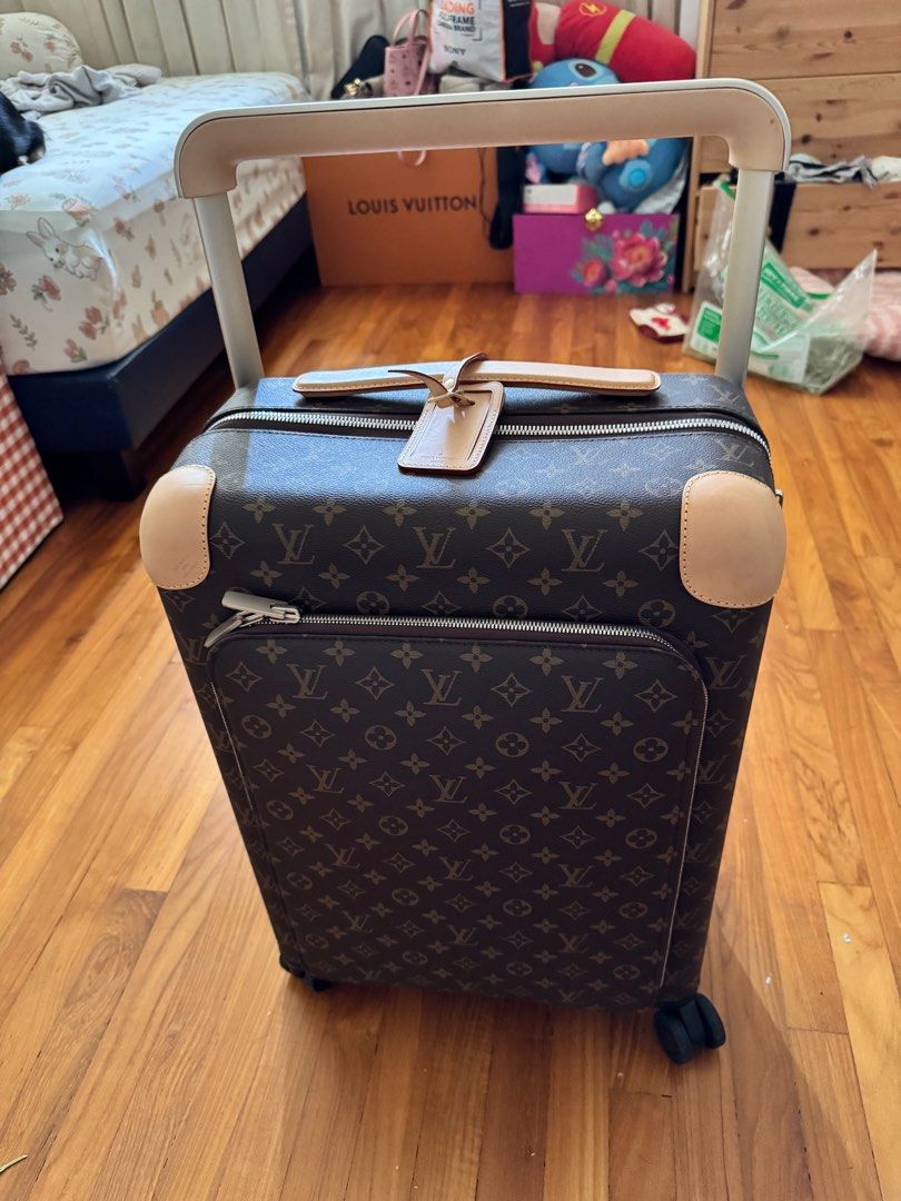 Louis Vuitton Horizon 55 Monogram Suitcase, Hobbies & Toys, Travel ...