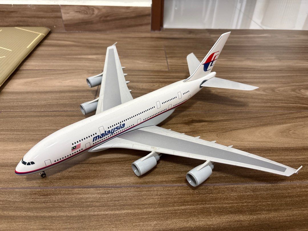 Malaysia Airlines Airbus A380 Model approx. 1:250, Hobbies & Toys ...